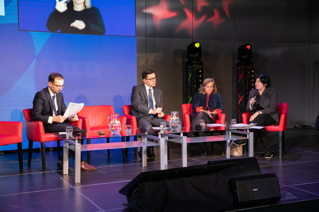 Fundusze Europejskie dla Świętokrzyskiego 2021-2027. Rusza nowy program ... Fundusze Europejskie dla Świętokrzyskiego 2021-2027. Rusza nowy program ...